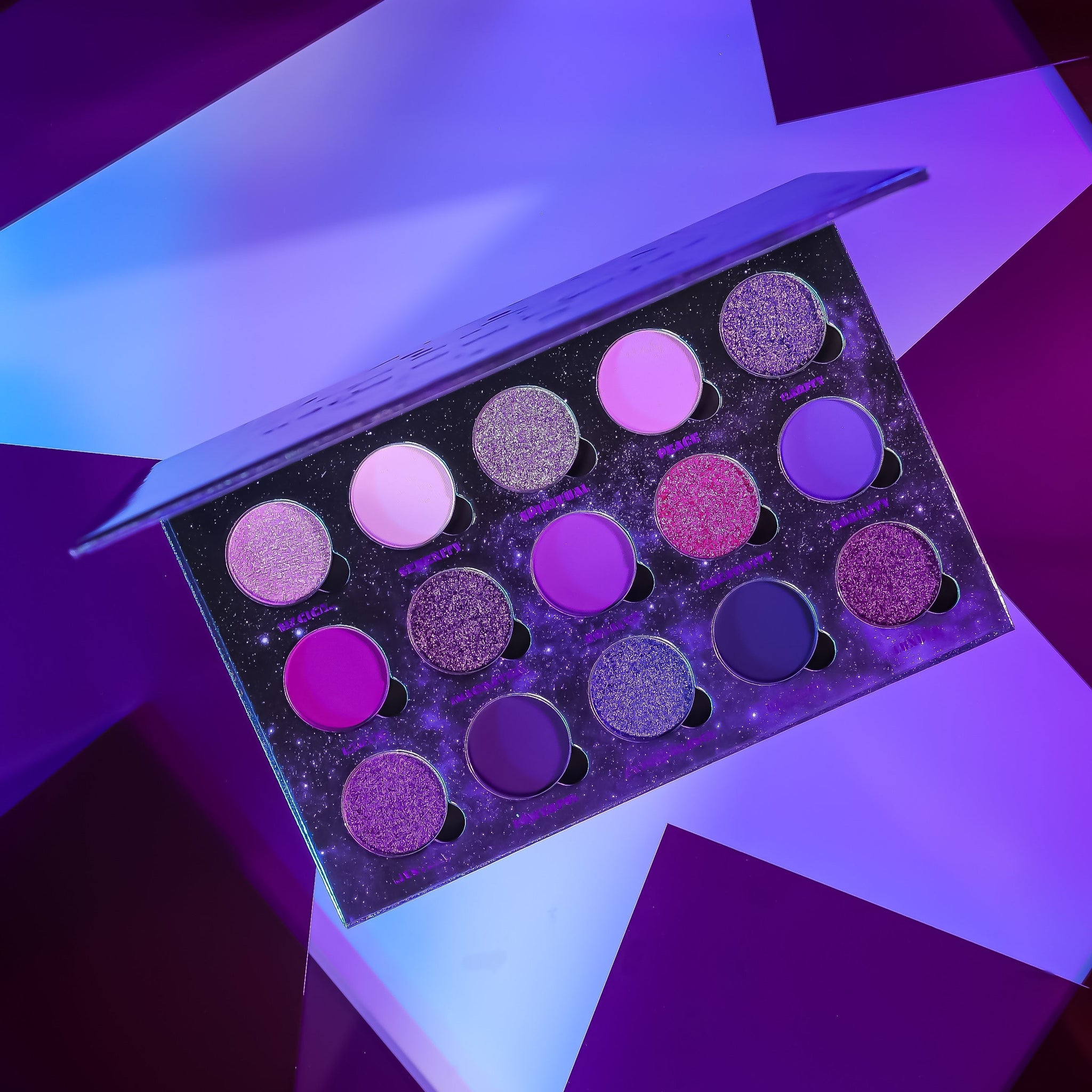 Ultra Violet eyeshadow palette - BELLABEAUTEBAR – I FEEL BEAUTIFUL